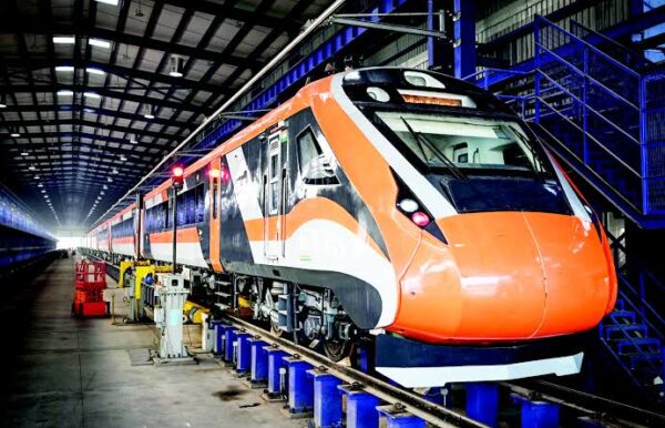 Vande Bharat Train Now Connects Katra and Srinagar, Transforming Travel to Kashmir